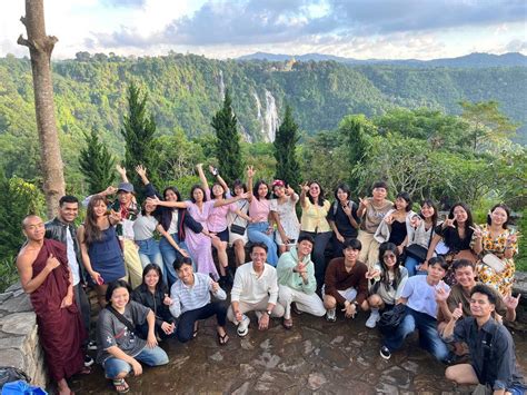 Travelog Photography ကိုယ့်ကိုကိုယ်ချစ်ရင် လိုက်နာရမယ့် ၁၀ချက် ၁