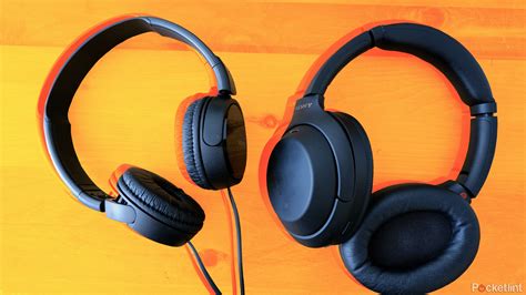 On Ear Vs Over Ear Headphones What Are The Biggest Differences All About The Tech World