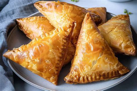 Sambousek With Cheese A Tasty Middle Eastern Pastry Middle Eastern Recipes