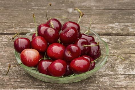 طرز تهیه مربای آلبالو خانگی خوشمزه و خوشرنگ مجلسی در منزل