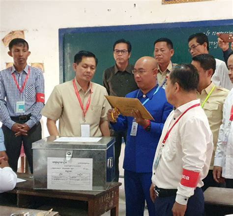 លោក អភិបាលរង ខេត្តស្វាយរៀង លើកទឹកចិត្ត ដល់ បេក្ខជន ទាំងអស់ ត្រូវខិតខំ ប្រឹង ប្រែង ឲ្យ អស់ពី