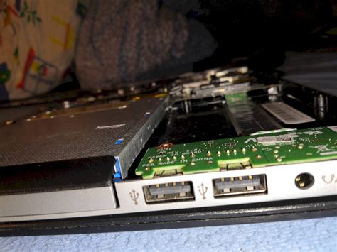 Laptop Usb Hubs Broken On The Side TapLaptop