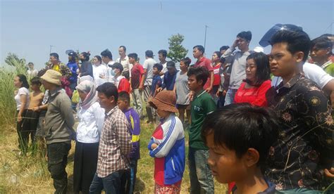 បាត់ កូន មួយ យប់ ស្អែក ឡើង ប្រទះ ឃើញ ម្តាយ ឪពុក រកតែ ពុទ្ធោ មានវីដេអូ Khmerload