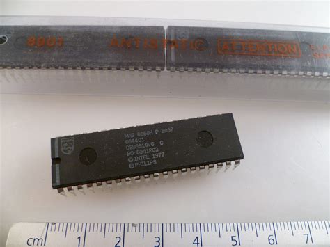 Genuine Philips Mab 8050h 8 Bit Microcontroller 40pdip Oms1 23 Rich