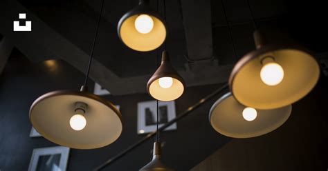 Lámparas Encendidas Foto Imagen De Iluminación Gratuita En Unsplash