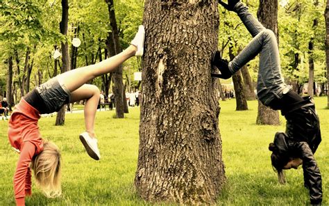 Girls Playing Macbook Air Wallpaper Download Allmacwallpaper