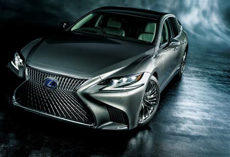 【新車】新型レクサスls発表。世界初の安全装備などを搭載して価格は980万円～1680万円