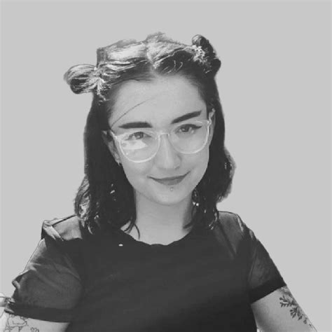 Denise Andron Medium