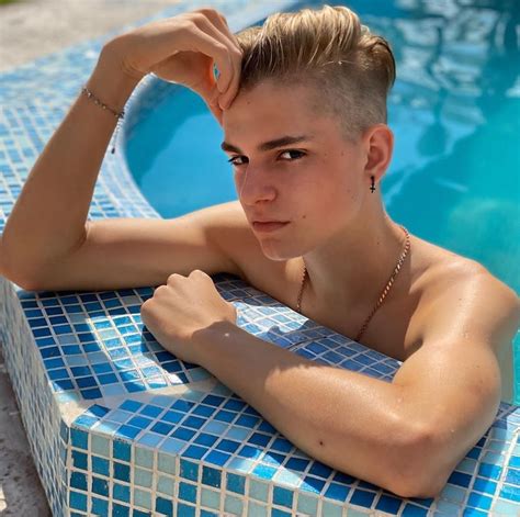 Pictures Of Guys In Speedos Artofit