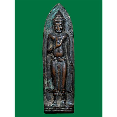 พระร่วงหลังรางปืน วัดพระธาตุดอยสุเทพ จ เชียงใหม่ สร้างเมื่อปี พ ศ 2515 หลังเจดีย์นูน พิธีพุทธ