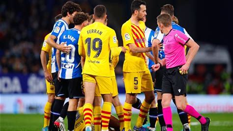 ديربي كتالونيا برشلونة يخطف تعادلا مثيرا من إسبانيول في الوقت القاتل
