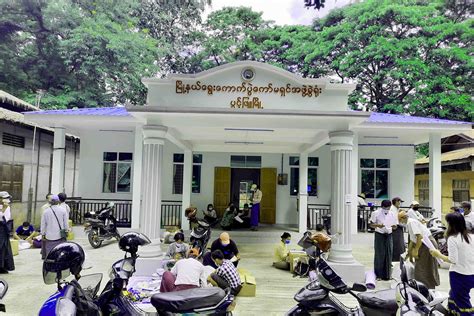 ပွင့်ဖြူမြို့နယ်၌ ရပ် ကျေး ရွေးကောက်ပွဲကော်မရှင်အဖွဲ့ခွဲ ရုံးများအတွက် မဲရုံသုံးပစ္စည်းများ လ