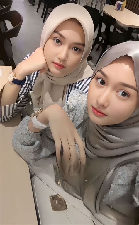 Pin Oleh Gassth Di Bidadari Di 2024 Gaya Hijab Gadis Cantik Orang