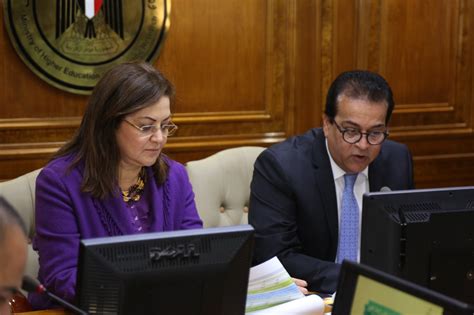 الصباح نيوز عبدالغفار يناقش الخطة الاستثمارية للعام المالي الجاري