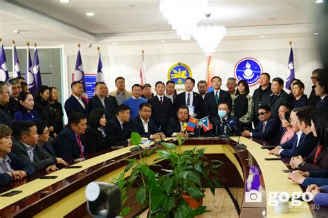 Л Гантөмөр АН Монголын АРД ТҮМНИЙГ ТӨРТЭЙ холбох гүүр бүхий улс төрийн хүчин болно