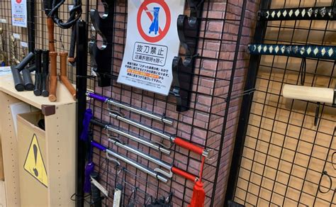 武装商店 コスプレイヤーにもおすすめ日本や西洋の武器を取り揃えるショップ RecoScheレコスケ