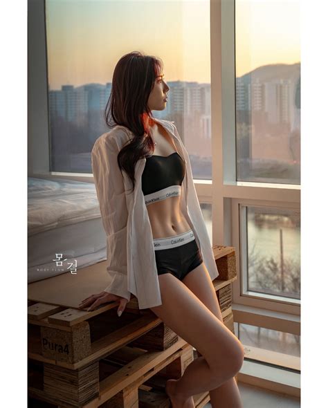 바디프로필 몸결스튜디오 감성적인 자연광 바디화보 저녁 노을 감성 Concept 화이트침대 몸결 바디프로필 저녁노을 노을 선셋 여자바디프로필 화이트