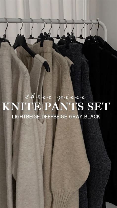 데일리룩은 언제나 노멀마미👩🏻 겨울 데일리를 책임지고 있는 니트세트 베스트들 입니당🤍🙌🏻 부담없는 가격대와 심플한 디자인과 컬러감으로 꾸준히 주문량 많은 상품들로