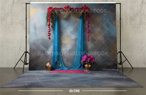 دیوار و گچ بری فروشگاه گلدن بک دراپ