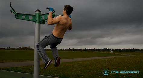Arrow Training Stephen Amells Workout And How To Increase Accuracy