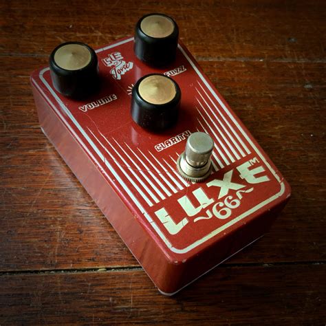 Isle Of Tone Luxe 66 Fuzz Mini Premium Package Cherry Red Peerless Music