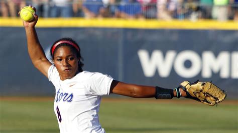 Aleshia Ocasio Hits Pitches Gators Past Georgia In Wcws Opener