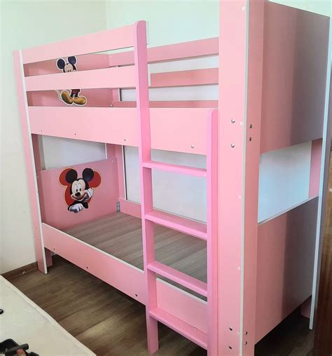 ლამინატის Orsartuliani Sawolebi ორსართულიანი საწოლები