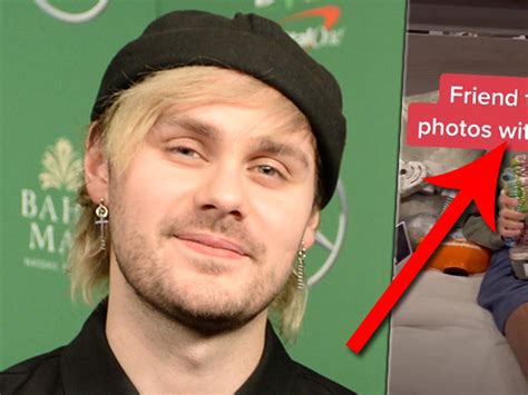 Michael Clifford Selfie With Fans