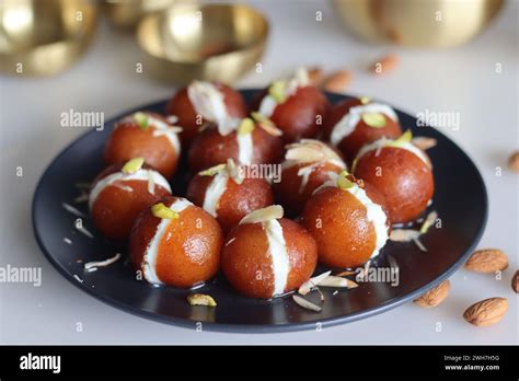 Malai Gulab Jamun Gulab Jamun Sandwich With Milk Cream Filling Fusion