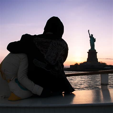 Romantic Nyc Sunset Sail In New York Virgin Experience Ts
