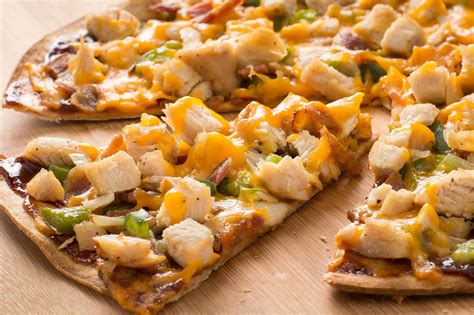 طريقة عمل البيتزا بالفراخ