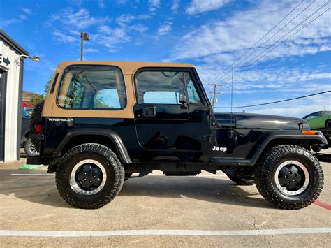 Sold Carroll Shelbys 1993 Jeep Yj Wrangler 257035