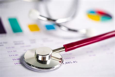 청진 기 차트 및 그래프 스프레드 시트 종이 금융 계정 통계 투자 분석 연구 데이터 경제 스프레드 시트 및 비즈니스 회사 개념