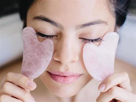 กัวซาฟื้นฟูสุขภาพ บาย ราศี กัวซาทั่วสรรพางค์ คือ การนวดล้างพิษแบบศาสตร์จีนโบราณ ที่ทำ