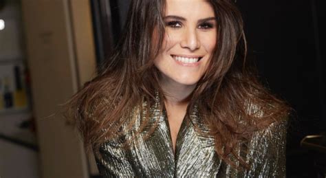 Karine Ferri Maman Sexy Elle Dévoile Ses Jambes Magnifiques Dans Une
