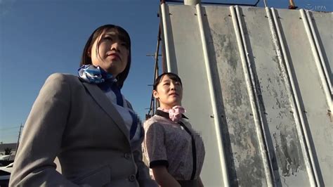 Dvmm 108 顔出しmm号 美人キャビンアテンダント限定 ザ・マジックミラー 勝てば100万円！負ければ即ハメ！航空会社対抗中出し野球拳！ 2 高嶺の花のcaオマ コ