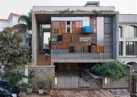 10 Strange And Beautiful Indian Houses