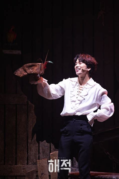 콘텐츠플래닝 On Twitter 해적 ⚓ 𝕸𝖚𝖘𝖎𝖈𝖆𝖑 해적 🏴‍☠ 이 손을 놓지 않을 거야 널 보내주지 않을 거야 🌊