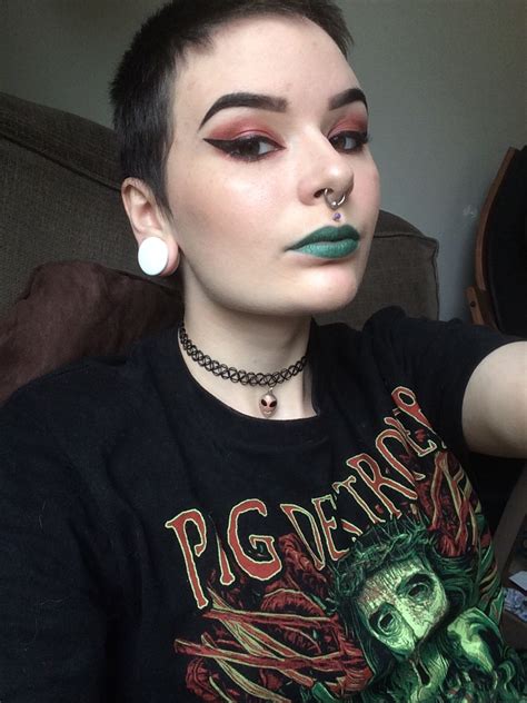 Non Binary Style Non Binary Haircuts For Round Faces On Haircuts