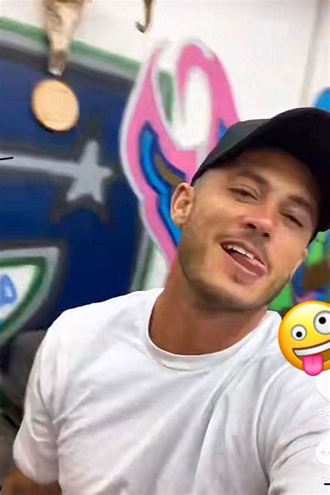 Pin By Kimberly Nease On Clint Wright Smoking Hot Clint Cute Asian Guys Luke Bryan Pictures