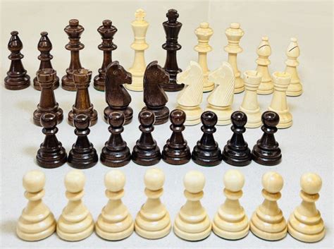 Шахматные деревянные фигуры Стаунтон № 6 Модерн купить с доставкой