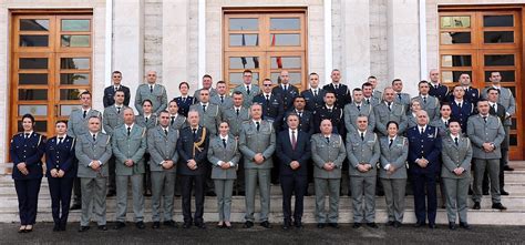 Oficerë Të Fsk Së Diplomojnë Në Kolegjin E Mbrojtjes Dhe Sigurisë Në