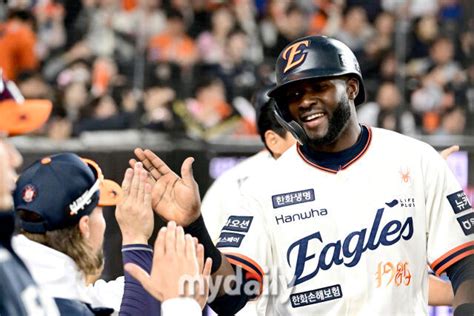 양키스 최고 유망주 드디어 터졌다 Kbo 데뷔 첫 홈런 폭발 8m 몬스터월 넘겼다실책 후 속죄포 문현빈 백투백 Md대전