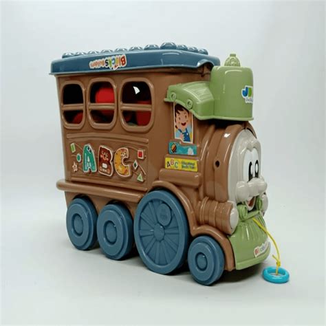 Toy Cube Train