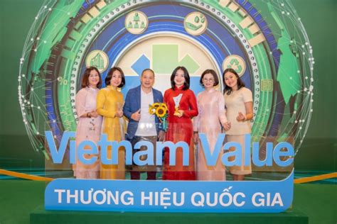 Top 10 Thương Hiệu Thời Trang Nữ Nổi Tiếng Việt Nam