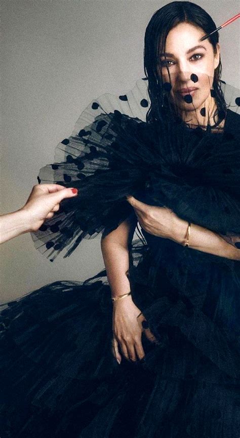 مونیکا بلوچی هنوز زیباترین زن جهان استایل جدیدش غوغا کرد