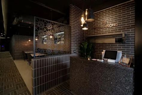 블랙 컬러로 모던하고 고급스러운 50평 한우전문점 인테리어 업체 Restaurant Design Design Slide Images