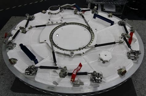 docking berthing and hatch systems sierra space spaceflight hardware