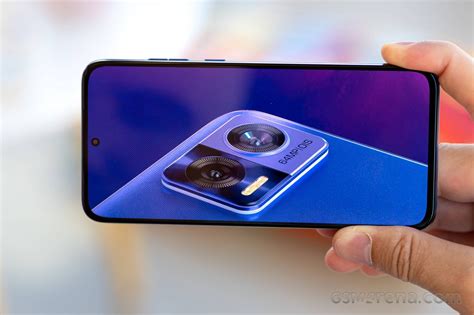 Motorola Edge Neo Review Lab Tests Display Battery Life Charging Speed Speakers