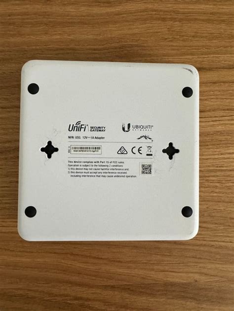 Ubiquity Unify Usg Security Gateway And Unify Flex Mini Switch Gebraucht In Oberwil Bl Für Chf